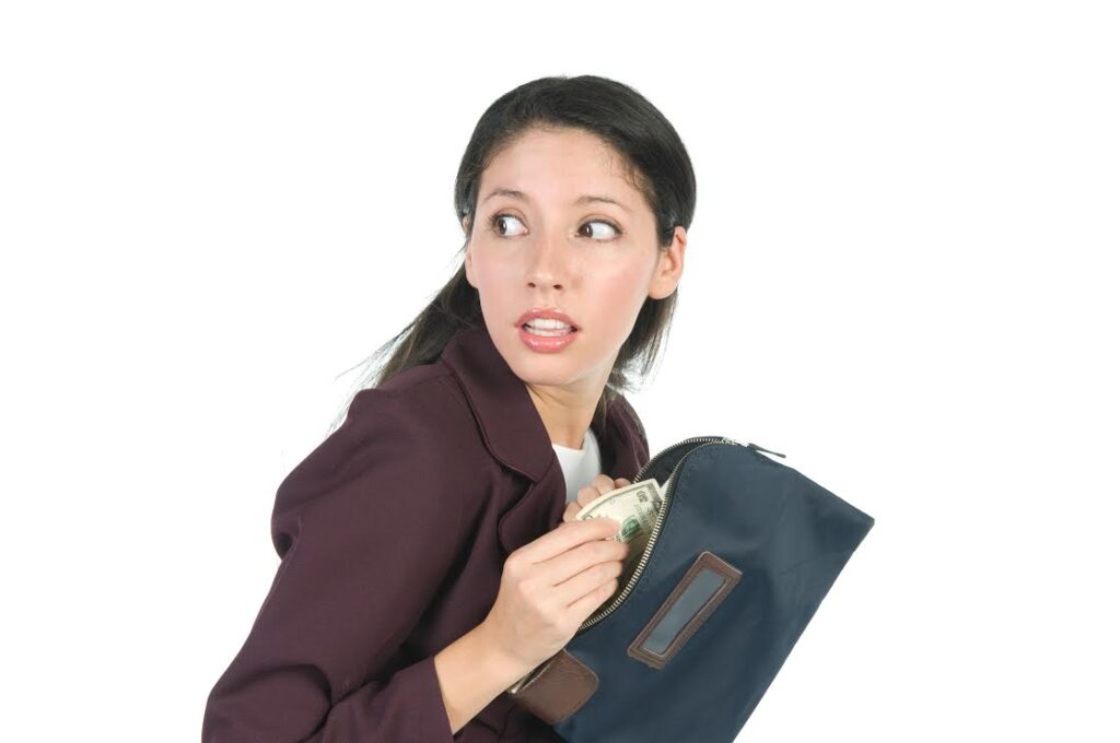 Como demostrar que un empleado roba